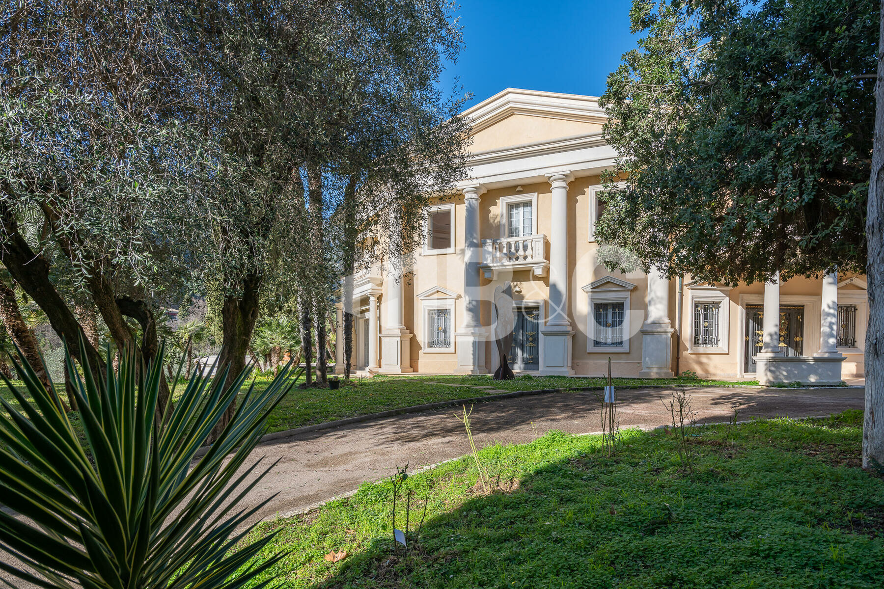 For sale Menton - Villa / +5 rooms [VA-Fr01] | BC PROPERTIES MONACO